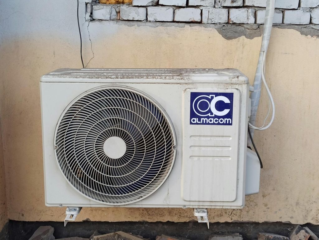 Should I Cover My AC Unit in Winter? Pros, Cons, and Best Practices